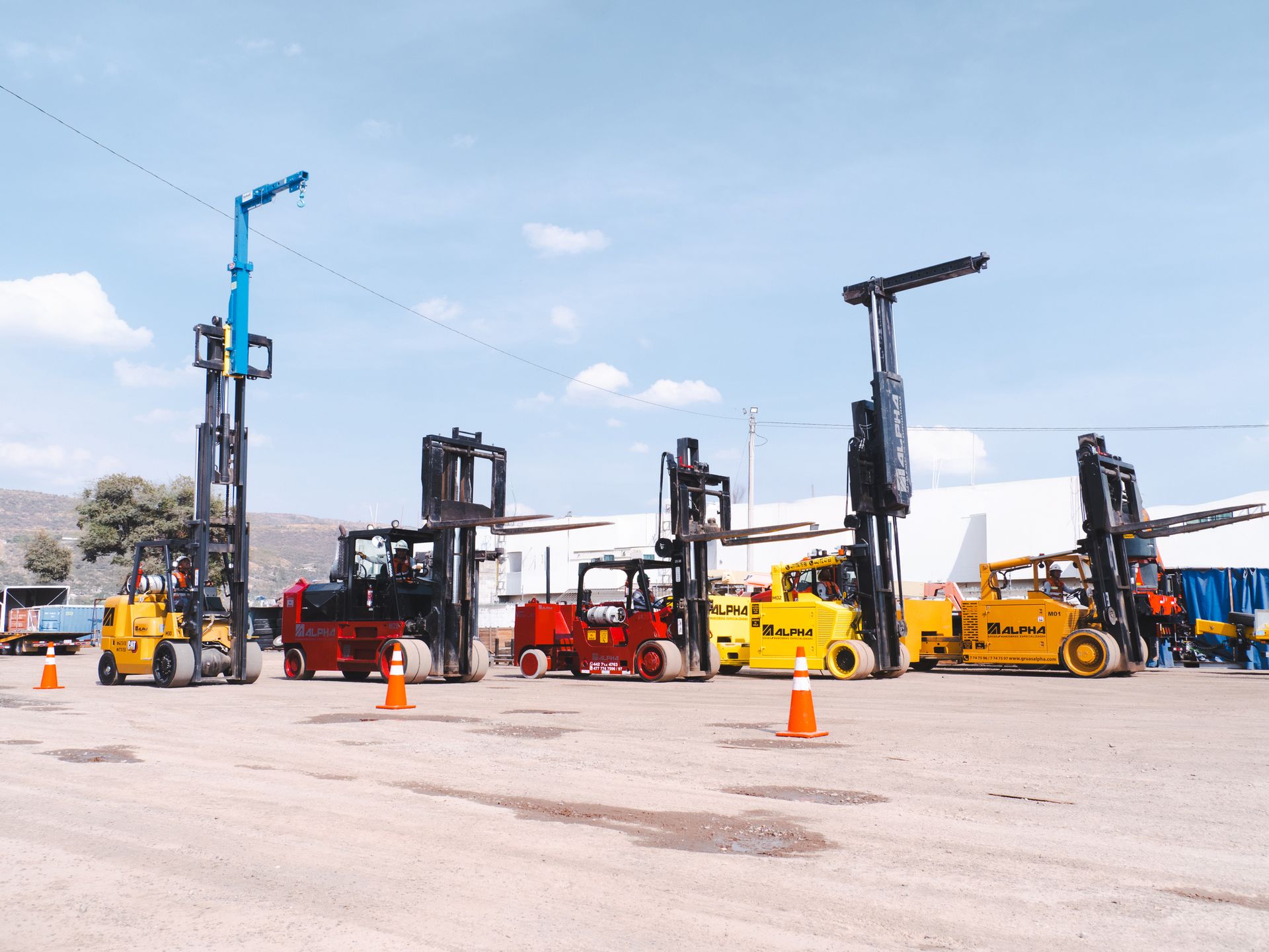 Servicios | GRUAS ALPHA